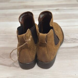 Born | Shoes | Born Laney Rust Tobacco Chelsea Boot | Poshmark